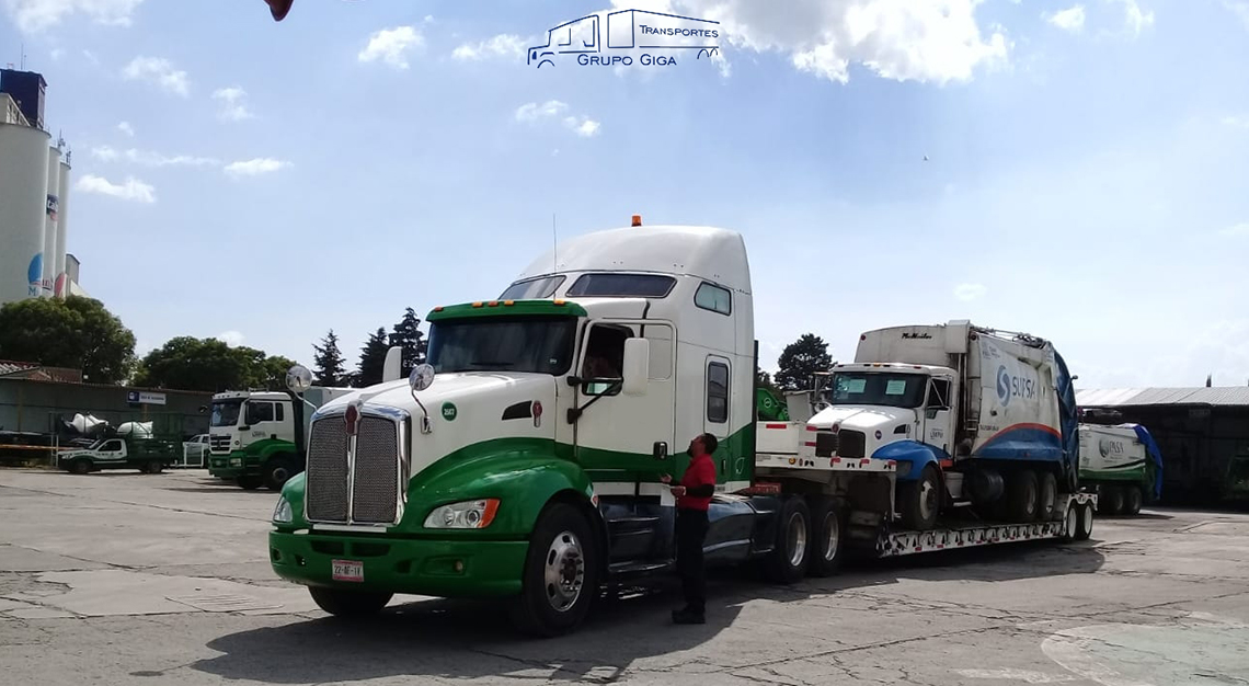 Transporte de Carga en Plataforma Lowboy en Puebla México | Fletes en ...