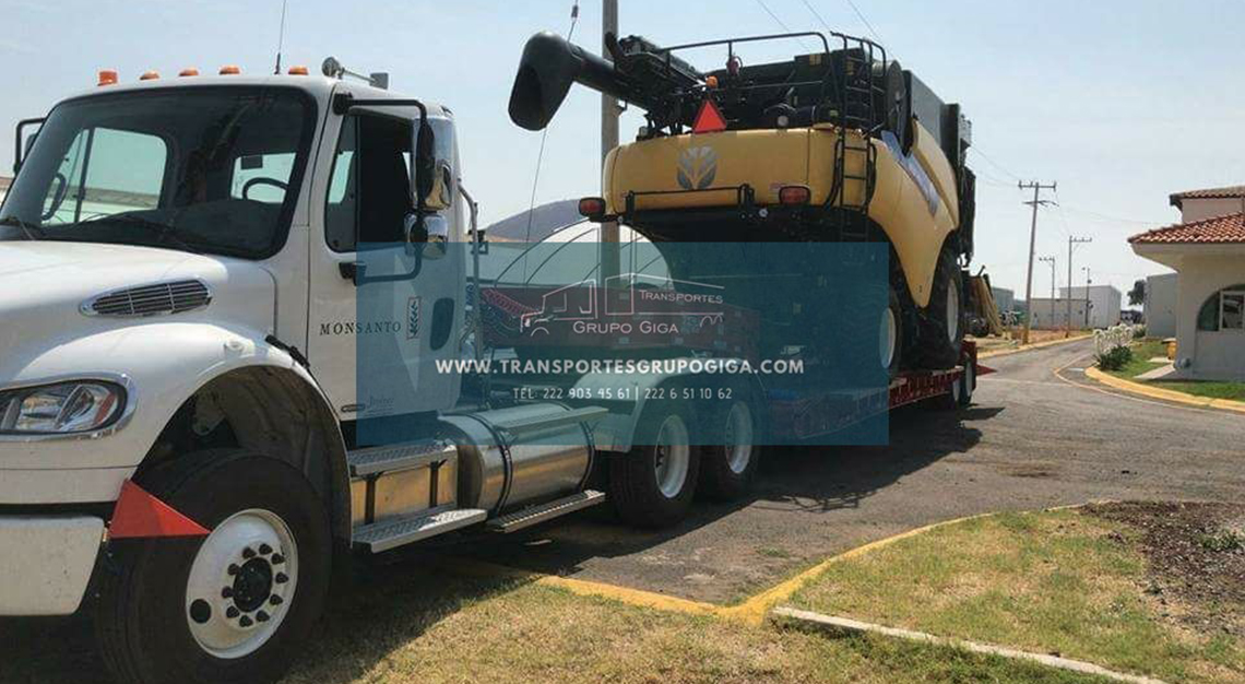 Transporte de Carga en Plataforma Lowboy en Puebla México | Fletes en ...