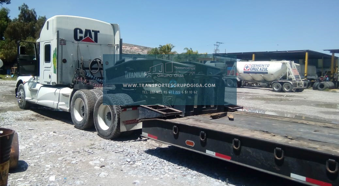 Transporte de Carga en Plataforma Lowboy en Puebla México | Fletes en ...