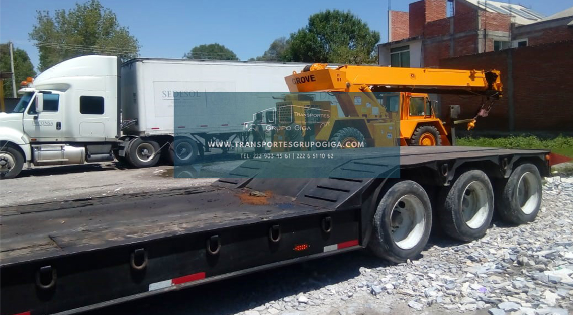 Transporte de Carga en Plataforma Lowboy en Puebla México | Fletes en ...