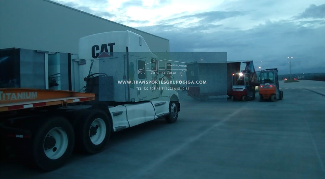 Transporte de Carga en Plataforma Lowboy en Puebla México | Fletes en ...